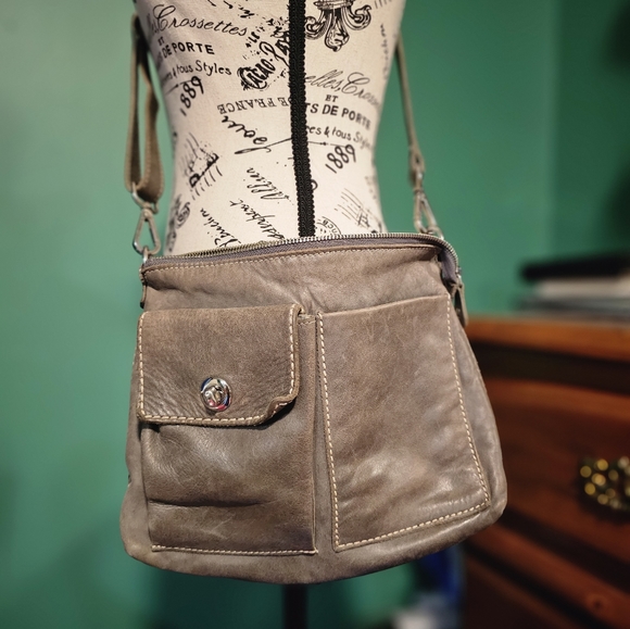 Roots | Bags | Roots Villager Tribe Bag | Poshmark